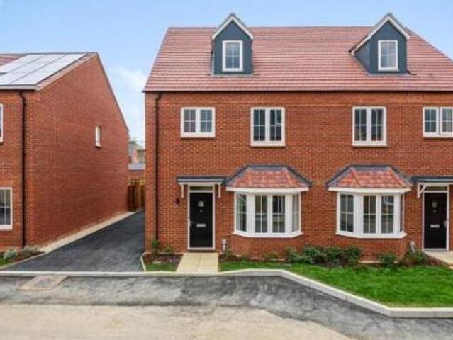 Kingsmere, Buxton Close, Bicester, 4 Bedroom Semi detached