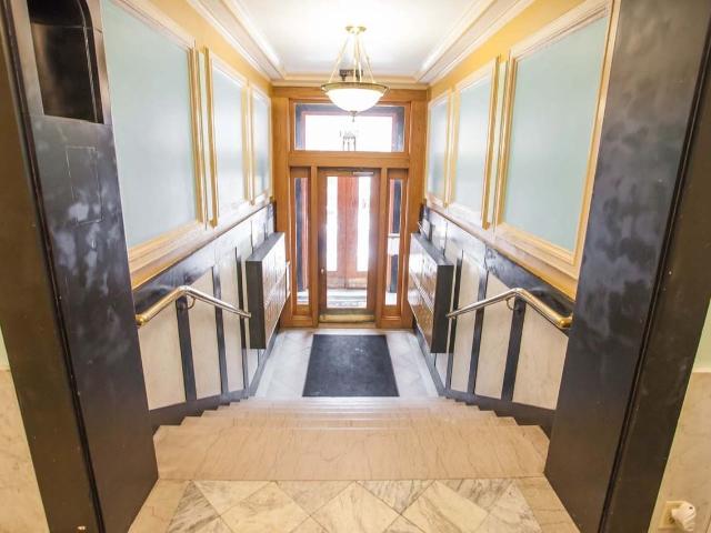 Kingsbury 2 Bedroom Apartment for Rent at 501 and 525 Clara Avenue, St. Louis, MO 63112 West End
