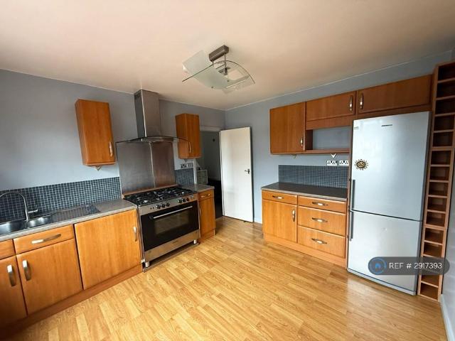Kingsbury, London, NW9 2 bed flat to rent £1,800 pcm £415 pw