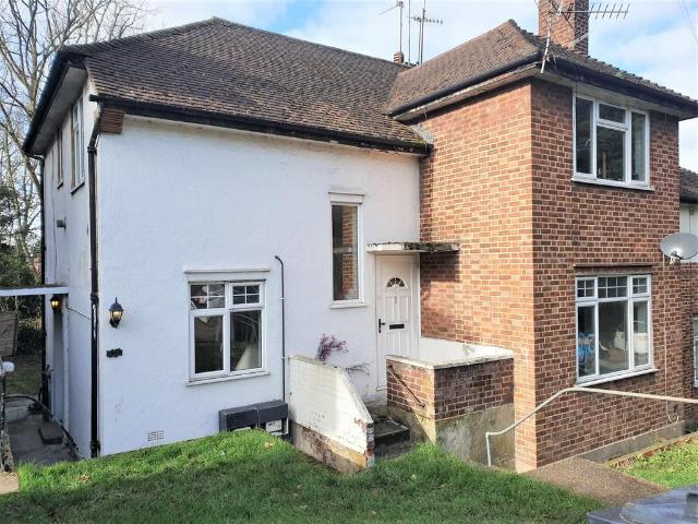 Kingsbury NW9 2 bed maisonette to rent £1,700 pcm £392 pw