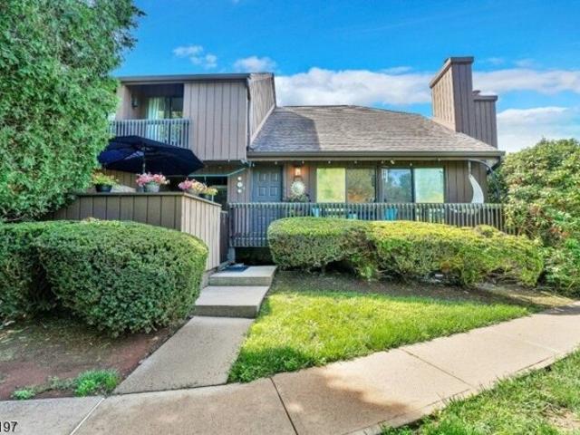 Kingsberry Dr, Franklin Twp, Condo For Sale
