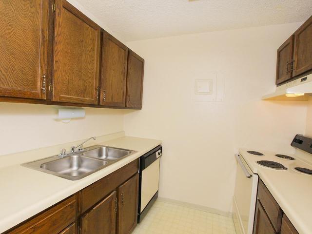 Kingsborough 3 Bedroom Apartment for Rent at 3817 Village Road South, Colorado Springs, CO 80917 Village Seven