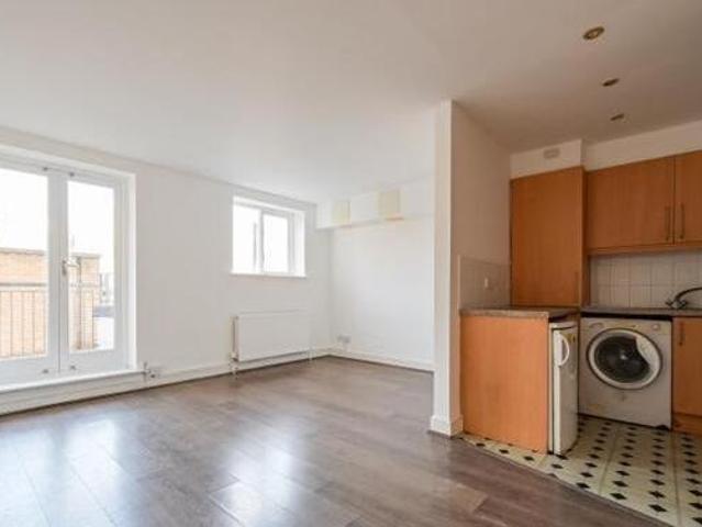 Kingsbridge Court, Dockers Tanner Road, 1 Bedroom Flat