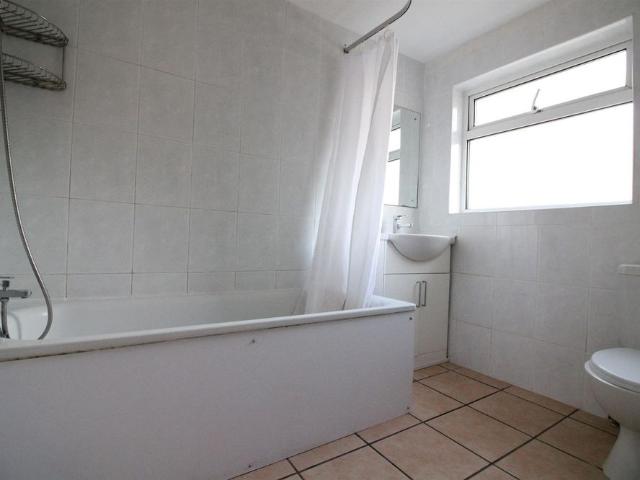Kingsbridge Crescent, Southall