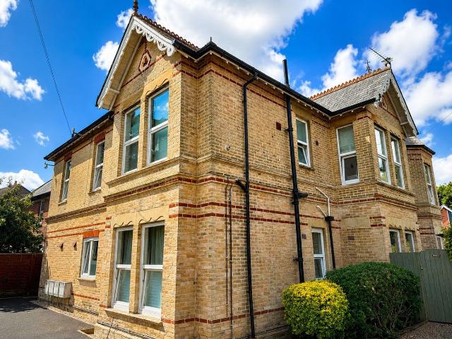Kingsbridge Road, Lower Parkstone, Poole BH14, 2 bed flat to rent, £1,300 pcm | PrimeLocation