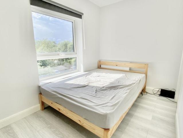Kingscote, Hodford Road, Golders Green, London NW11