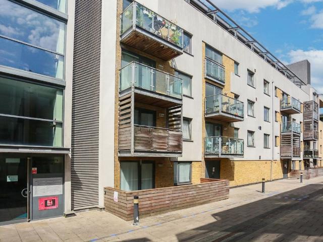 Kingscote Way, Horsted Court BN1, 3 bed flat to rent, £2,500 pcm | PrimeLocation