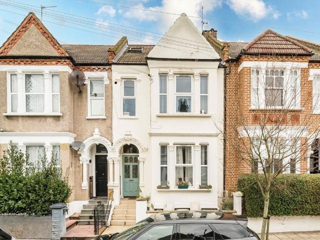 Kingscourt Road, Streatham SW16, 3 bed flat to rent, £2,650 pcm | PrimeLocation
