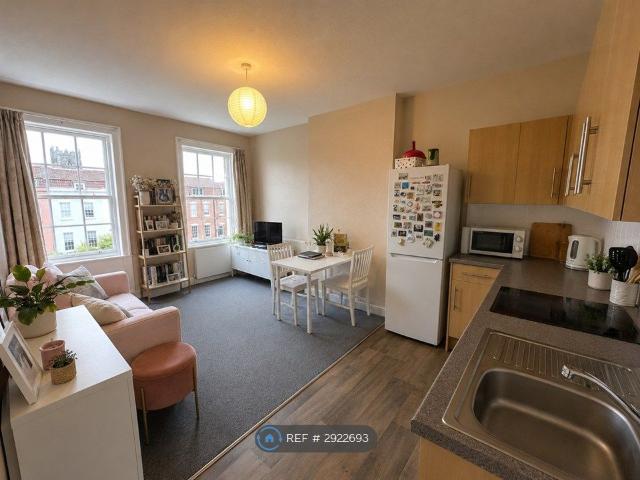 Kingsdown Parade, Bristol BS6, 2 bed flat to rent, £1,550 pcm | PrimeLocation