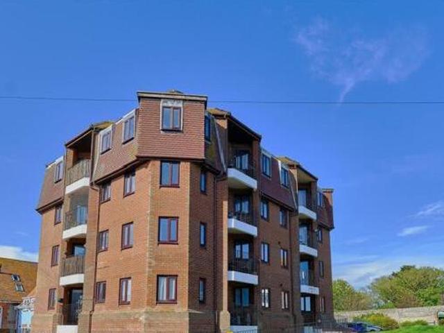 Kingsfold Court, Crouch Lane, 2 Bedroom Flat