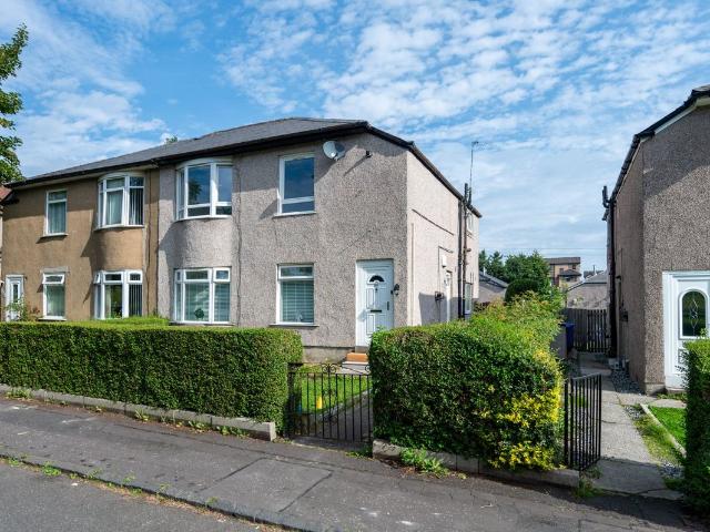 Kingsheath Avenue, Kingspark, Glasgow G73, 3 bed flat to rent, £895 pcm | PrimeLocation