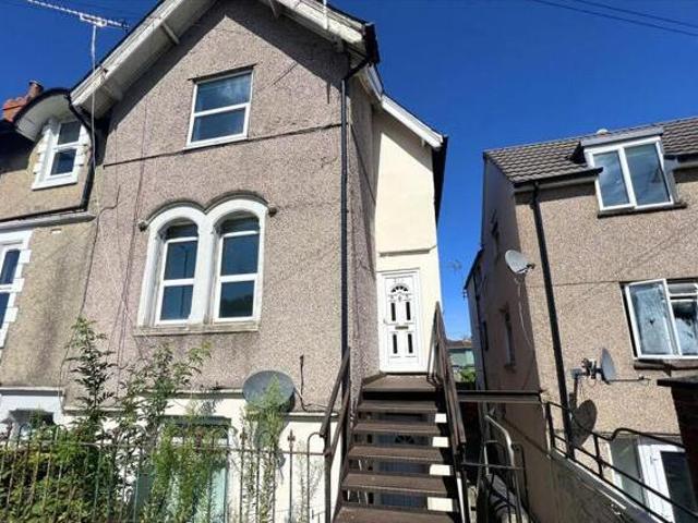Kingshill Road, Swindon, 1 Bedroom Apartment