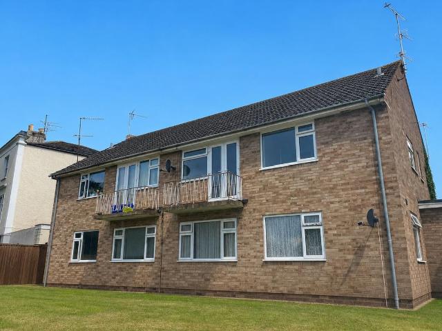 Kingsholm Court, Gloucester GL1, 2 bed maisonette to rent, £895 pcm | PrimeLocation