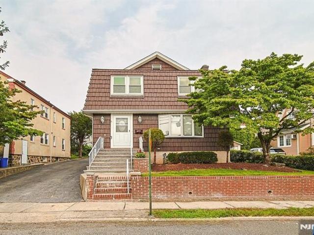 Kingsland Ave, Ridgefield, Home For Sale