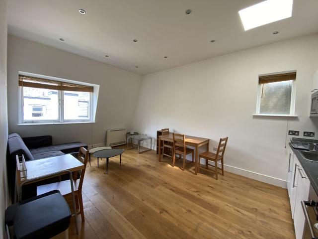 Kingsland Passage, Dalston E8, 2 bed flat to rent, £2,400 pcm | PrimeLocation