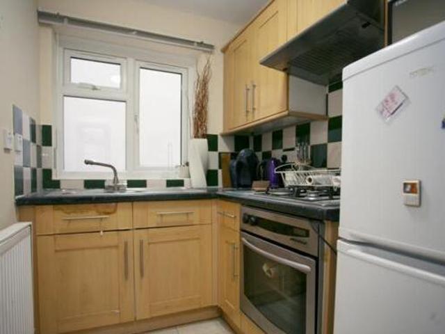 Kingsland Road, Dalston, 1 Bedroom Flat