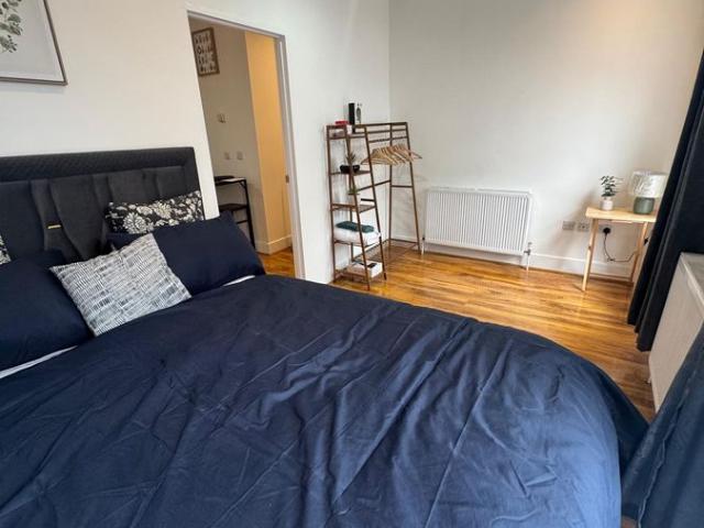 Kingsland Rd, London E2, Room to rent, £1,500 pcm | PrimeLocation