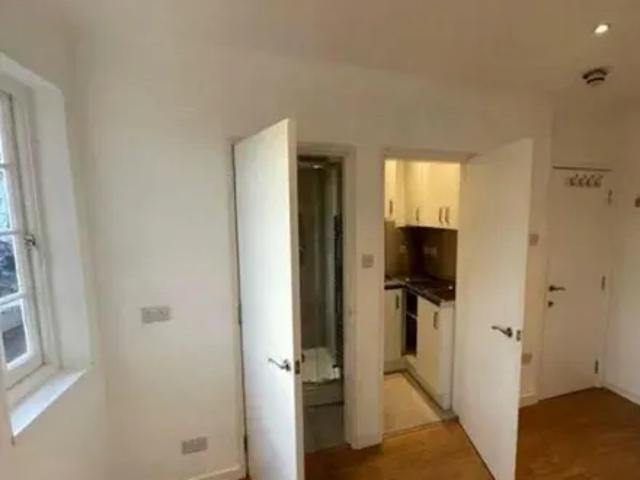 Kingsley Way, London, N2 0EH, United Kingdom | Studio apartment for rent #138147618 | Rentberry