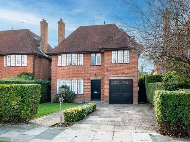 KINGSLEY WAY, LONDON, N2 6 bed detached house to rent £10,500 pcm £2,423 pw