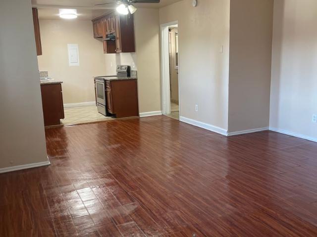 Kingsley Apartments