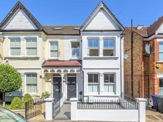Kingsley Avenue, Ealing, W13 0EH
