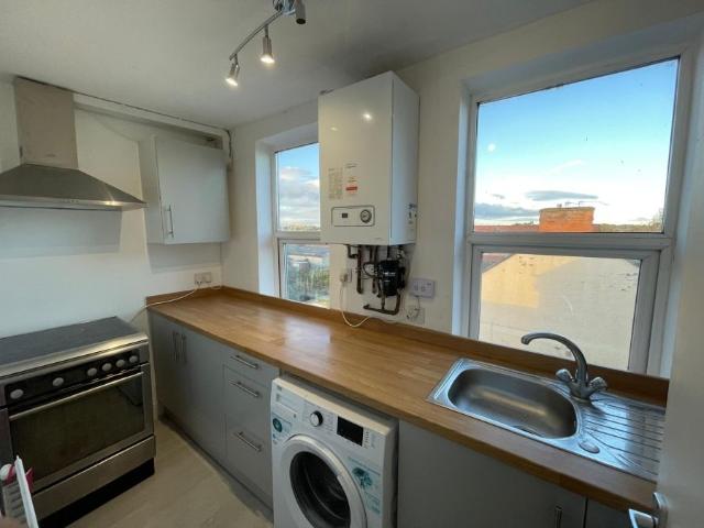 Kingsley Park Terrace, Northampton NN2, 1 bed flat to rent, £750 pcm | PrimeLocation