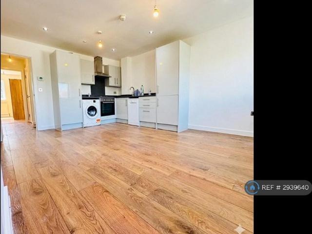 Kingsley Road, Harrow, HA2 2 bed flat to rent £1,800 pcm £415 pw