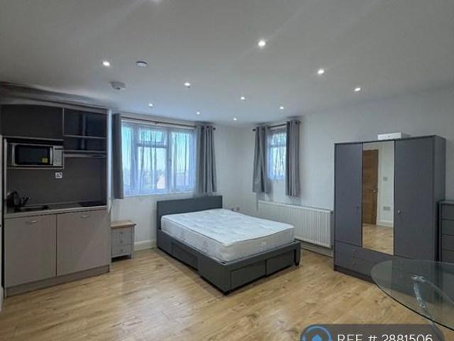 Kingsley Road, Harrow, HA2 Studio to rent £1,150 pcm £265 pw