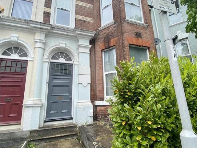 Kingsley Road, Plymouth PL4 6 bed house to rent £3,406 pcm £786 pw