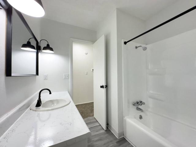 Kingsridge East Apartments 2 Bedroom Apartment for Rent at 1210 Nw Kent Ct, Blue Springs, MO 64015 Kingsridge