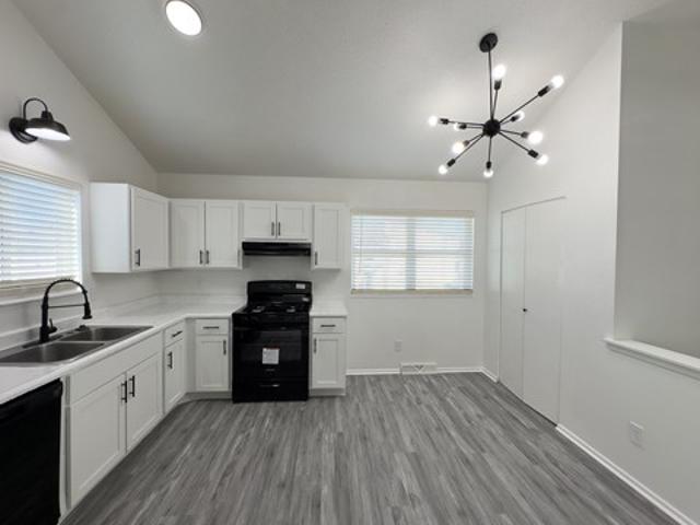 Kingsridge East Apartments 3x2