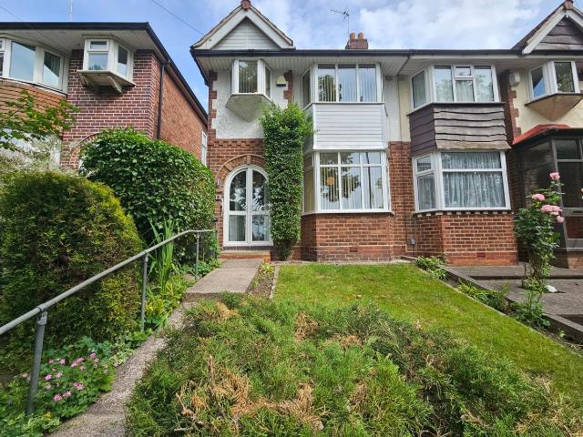 Kingstanding Road, Birmingham B44, 3 bed property to rent, £1,200 pcm | PrimeLocation