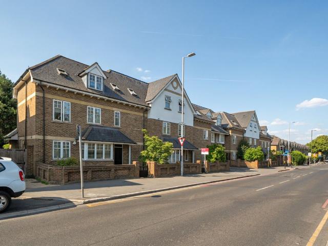 Kingston Vale, London SW15, 2 bed flat to rent, £2,000 pcm | PrimeLocation