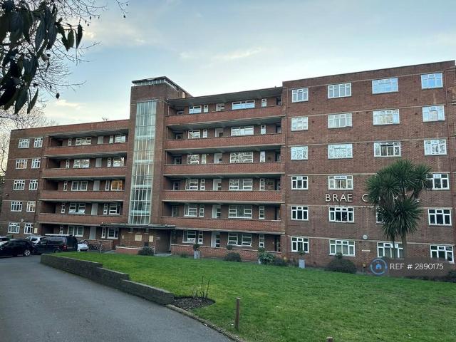 Kingston Hill, Surrey, KT2 2 bed flat to rent £2,050 pcm £473 pw