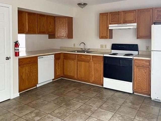 KINGSTON RIDGE APARTMENTS 1 Bedroom 1 Bathroom Apartment