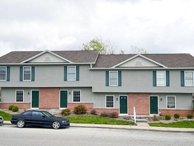 KINGSTON RIDGE APARTMENTS 2 Bedroom 1 Bathroom Apartment