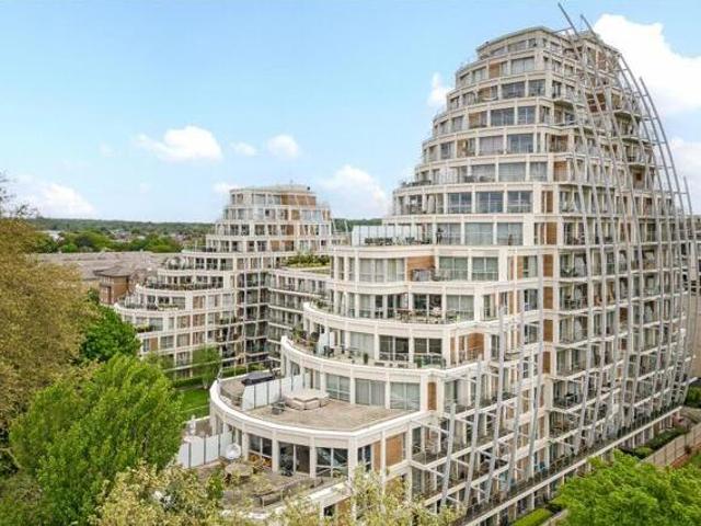 Kingston Riverside, Henry Macaulay Avenue, 3 Bedroom Apartment