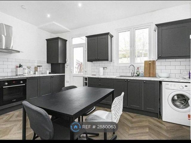 Kingston Road, New Malden KT3, Room to rent, £900 pcm | PrimeLocation
