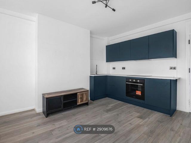 Kingston Road, Kingston Upon Thames KT1, 3 bed flat to rent, £2,400 pcm | PrimeLocation