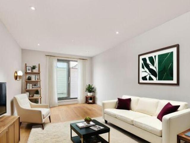 Kingston Road, London, 2 Bedroom Flat