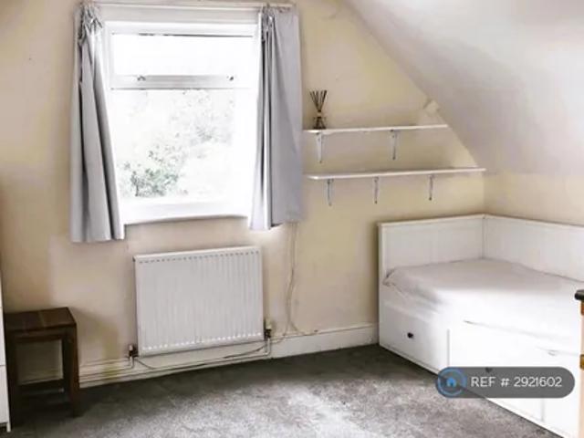 Kingston Road, London, KT3 3PE, United Kingdom | 1 bed apartment for rent #168183455 | Rentberry