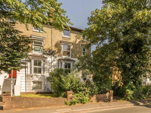 Kingston Road, London SW19 1 bed flat to rent £1,850 pcm £427 pw
