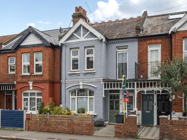 Kingston Road, Raynes Park, London SW20, 2 bed maisonette to rent, £3,400 pcm | PrimeLocation