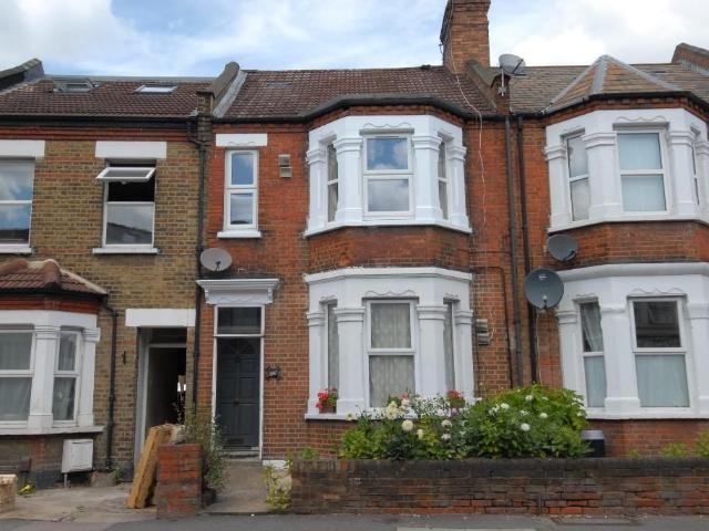 Kingston Road, Raynes Park SW20, Room to rent, £1,100 pcm | PrimeLocation