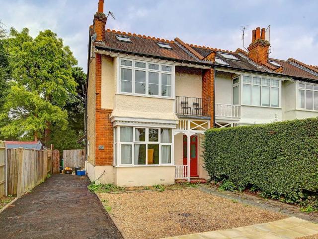 Kingston Road, Teddington TW11, 1 bed flat to rent, £2,000 pcm | PrimeLocation