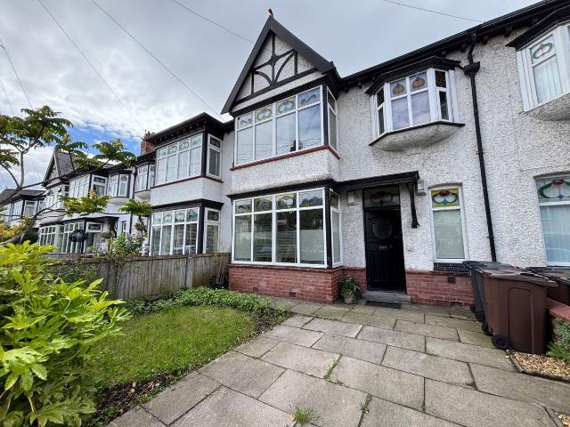 Kingsway, Waterloo L22, 2 bed flat to rent, £1,200 pcm | PrimeLocation