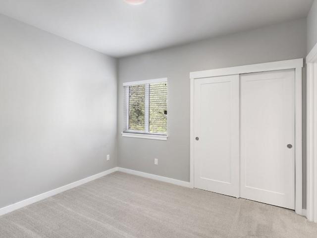 Kingsway Apartments Studio Apartment for Rent at 4265 Creston Way, Bellingham, WA 98226