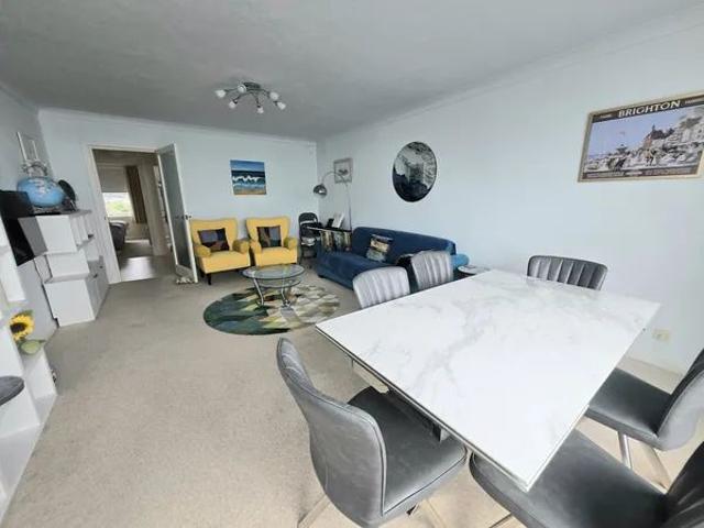 Kingsway BN3 4FG 2 bedroom flat to rent