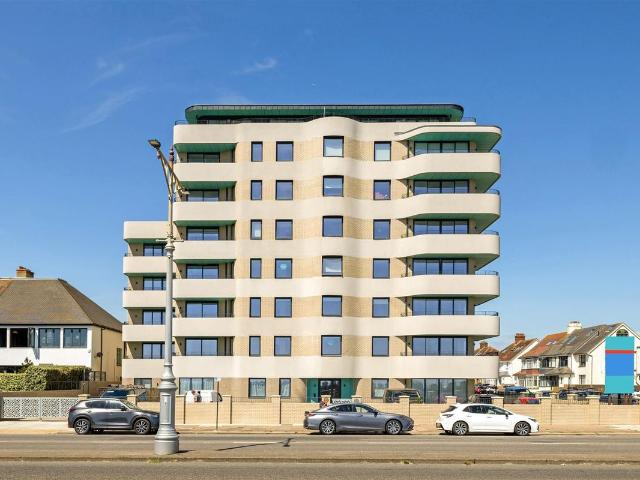 Kingsway, Hove BN3, 2 bed flat to rent, £2,950 pcm | PrimeLocation