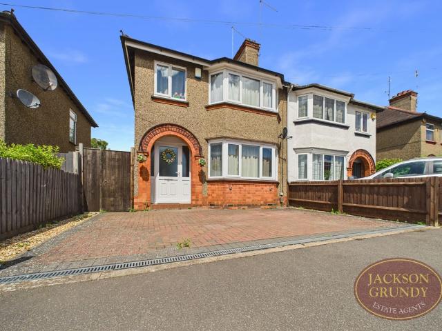 Kingsway, Kingsthorpe Village NN2, 3 bed semi detached house to rent, £1,395 pcm | PrimeLocation